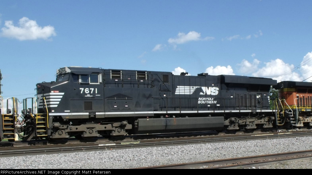 NS 7671